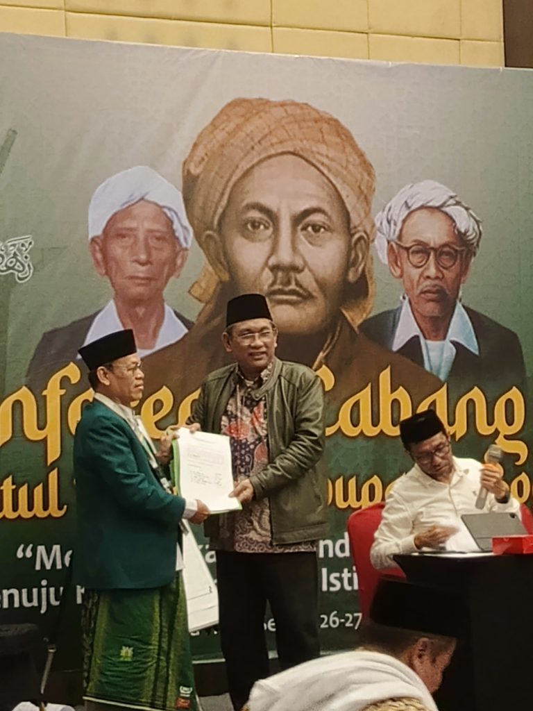 KH Romdon Resmi Jabat Rais Syuriah dan Abdul Somad Jabat Ketua Tanfidziyah Masa Khidmat 2025 ...